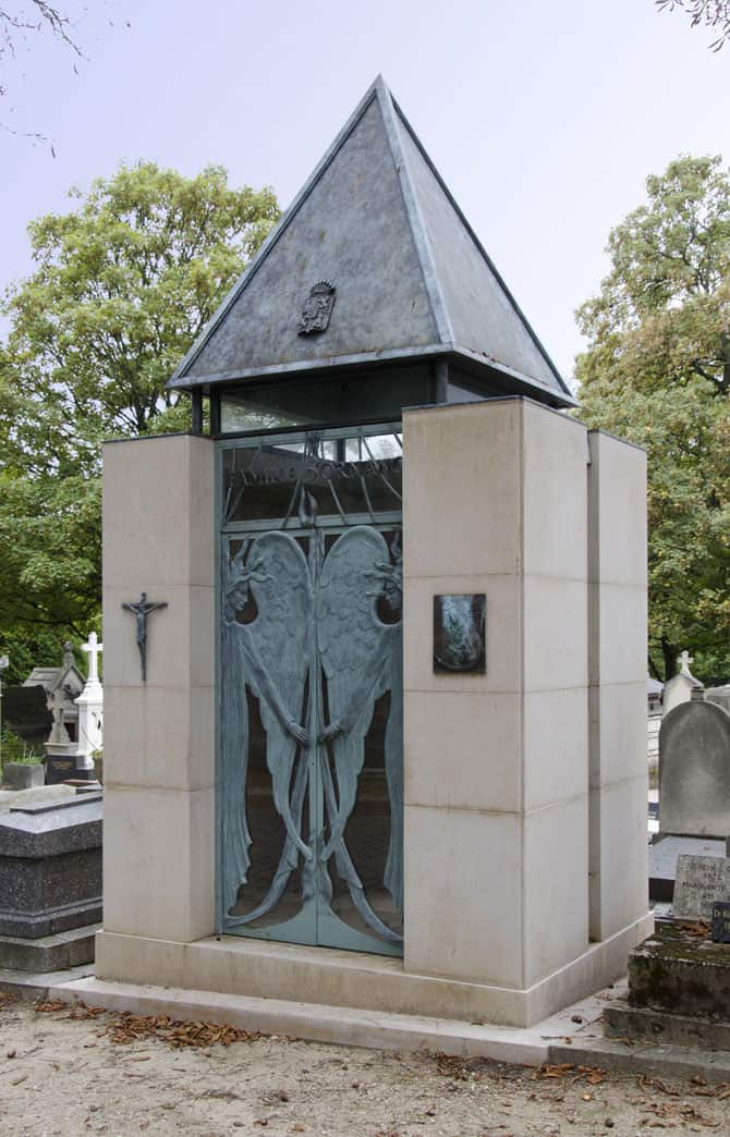 Exploring New Dimensions - Mausoleums.com