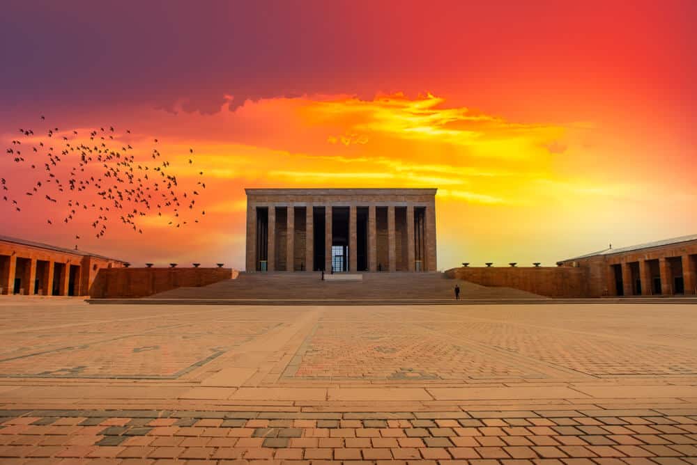 Anıtkabir’s Mausoleum: Symbol of Turkish Nationalism and Pride ...